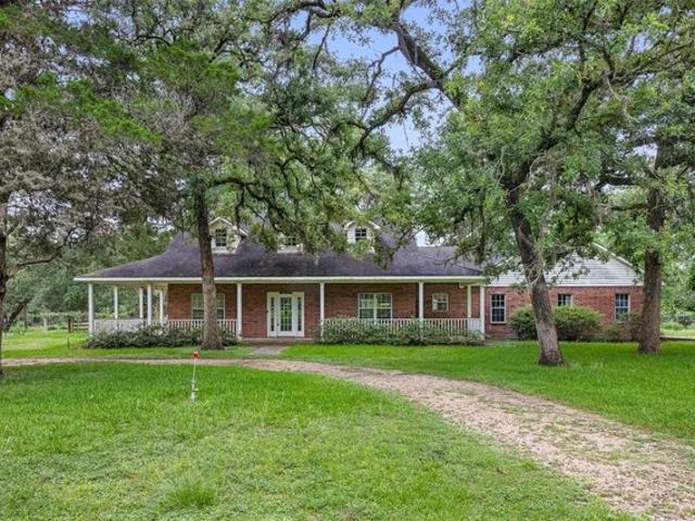 1000 Reese Ln, Columbus, TX 78934