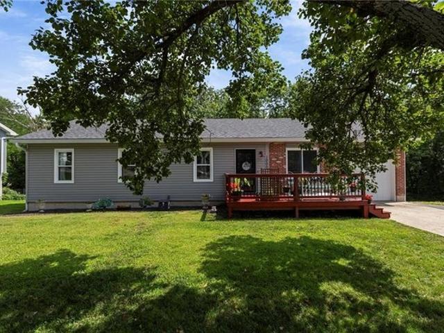 1000 Renee Lynde Dr, Pleasant Hill, MO 64080