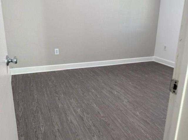 $1000 room for rent