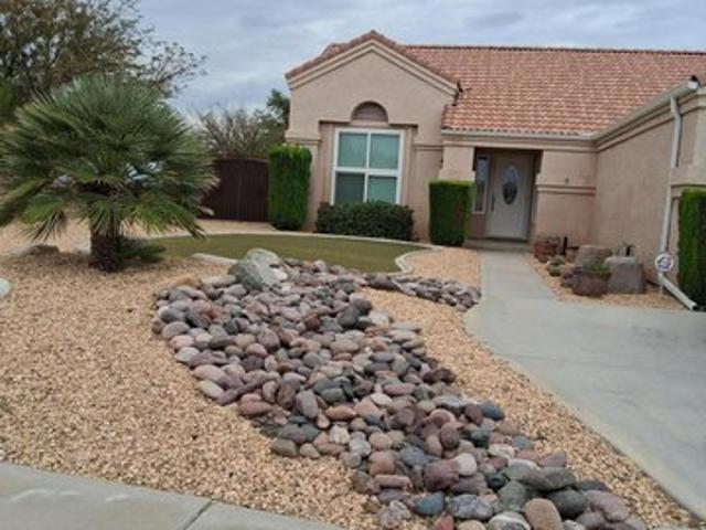 1000 Royal Palm Dr, Rosamond, CA 93560