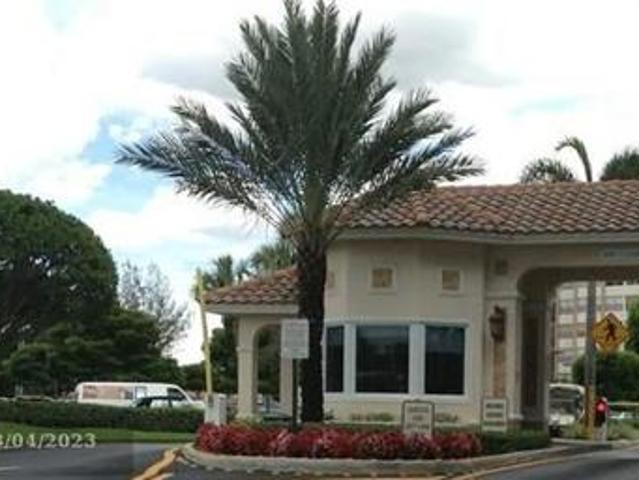 1000 St Charles Pl #301, Pembroke Pines, FL 33026