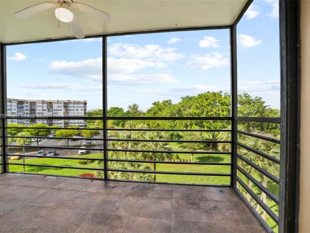 1000 St Charles Pl, Unit 522, Pembroke Pines, FL 33026 | MLS #A11625
