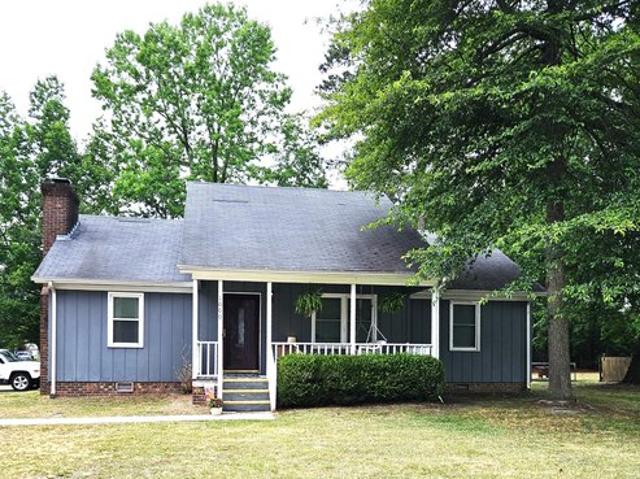 1000 Strawbush Rd, Rocky Mount, NC 27804