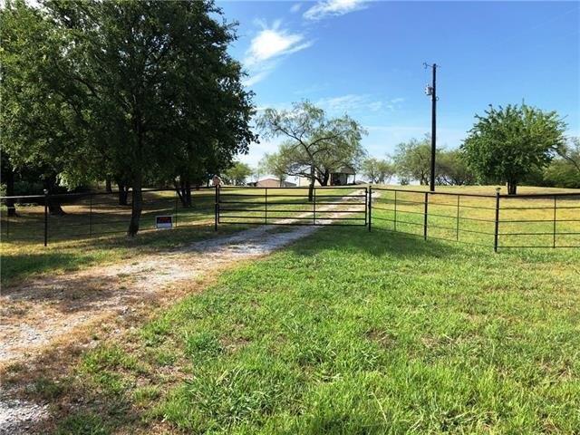 1000 Swindle Rd, Howe, TX 75459