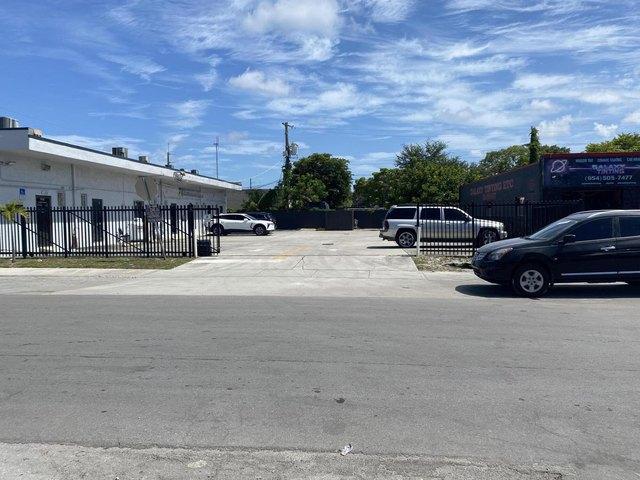 1000 S 56th Ave, Hollywood, FL 33023