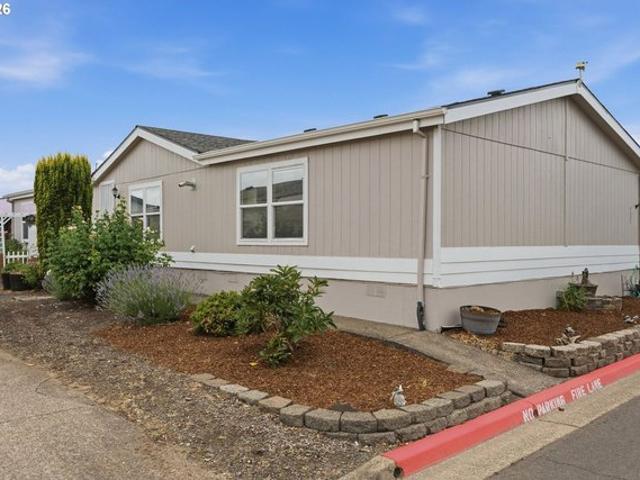 1000 S McKern Ct Unit 123, Newberg, OR 97132