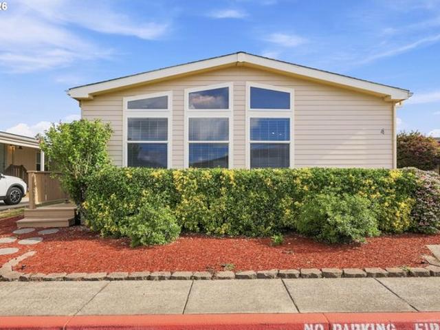 1000 S McKern Ct Unit 4, Newberg, OR 97132