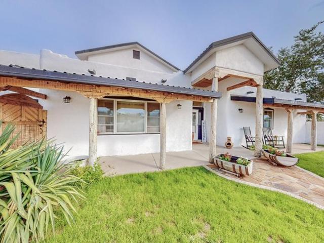 1000 Saratoga Dr NE, Rio Rancho, NM 87144