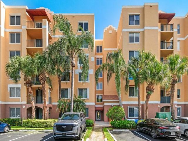 1000 Scotia Dr Apt 102, Hypoluxo, FL 33462