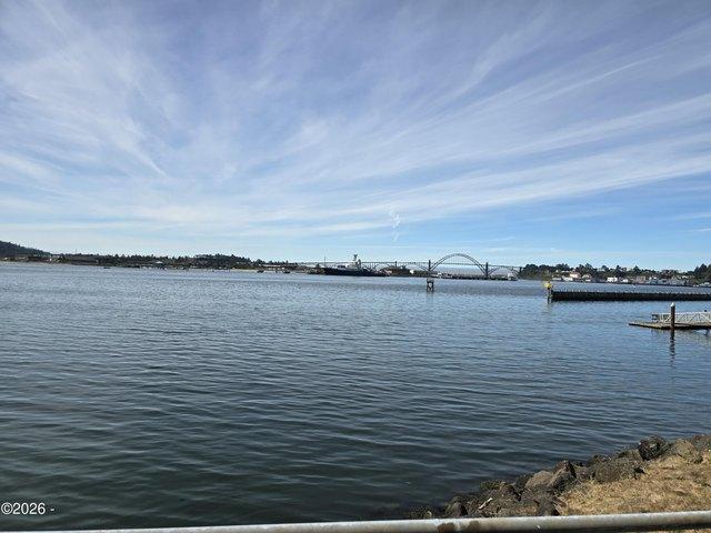 1000 SE Bay Blvd Unit D6, Newport, OR 97365