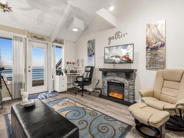 1000 SE Bay Blvd Unit G2, Newport, OR 97365