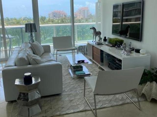 1000 South Pointe Dr #405 Miami Beach, FL 33139