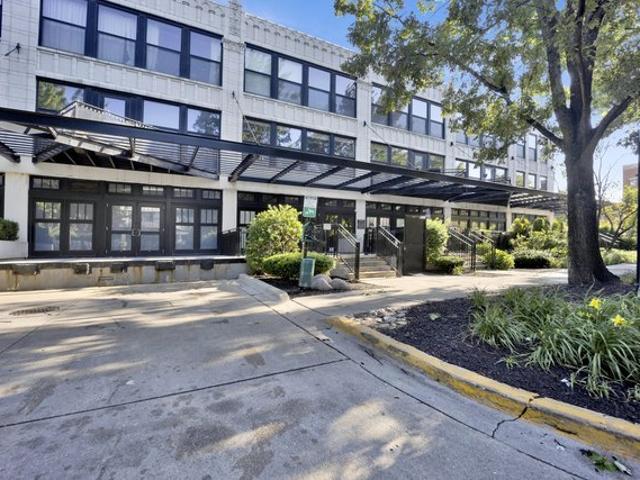 1000 W 15th St Unit 326, Chicago, IL 60608