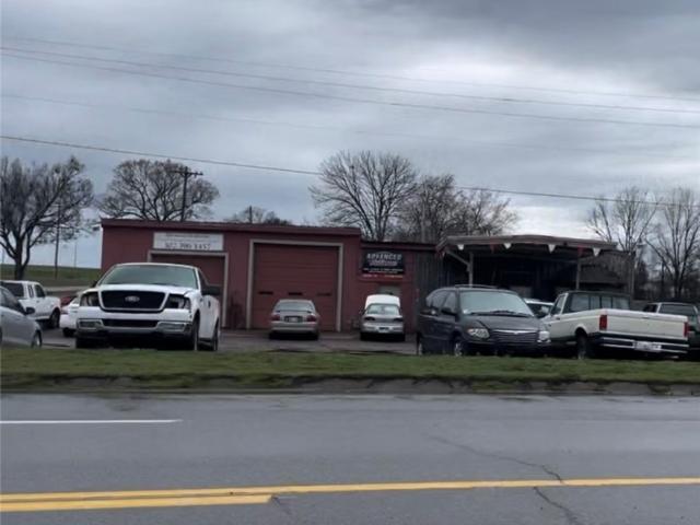 1000 W Broadway Avenue