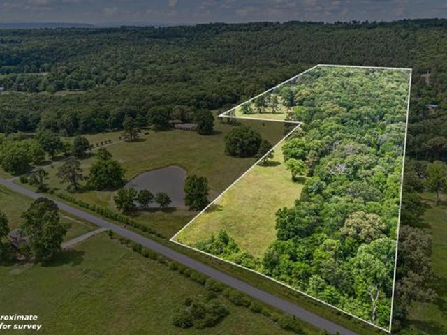 1000 W Gum Log Rd, Russellville, AR 72802