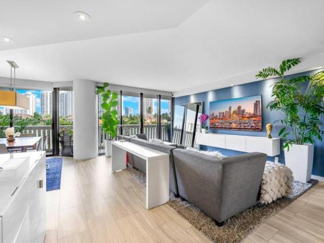 1000 W Island Blvd #407, Aventura, FL 33160