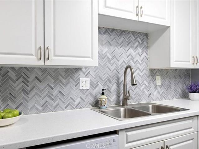 1000 W Macarthur Blvd Apt 11, Santa Ana, CA 92707