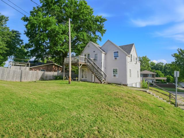 1000 w reed st