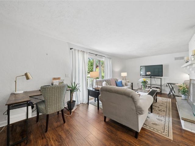 1000 weir dr