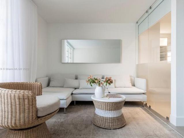 1000 West Ave #1522 Miami Beach, FL 33139
