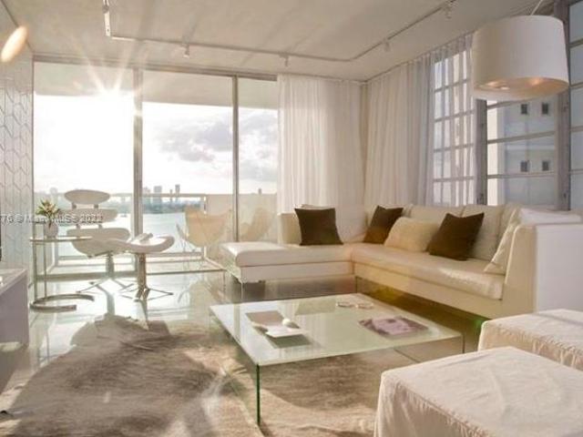 1000 West Ave #1111 Miami Beach, FL 33139