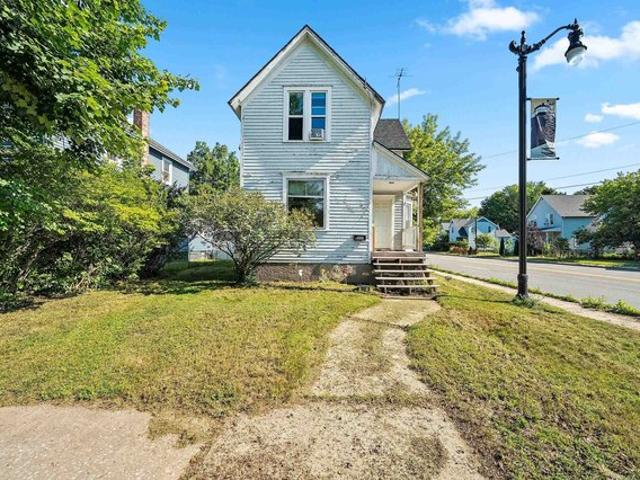 1000 17th Ave, Menominee, MI 49858