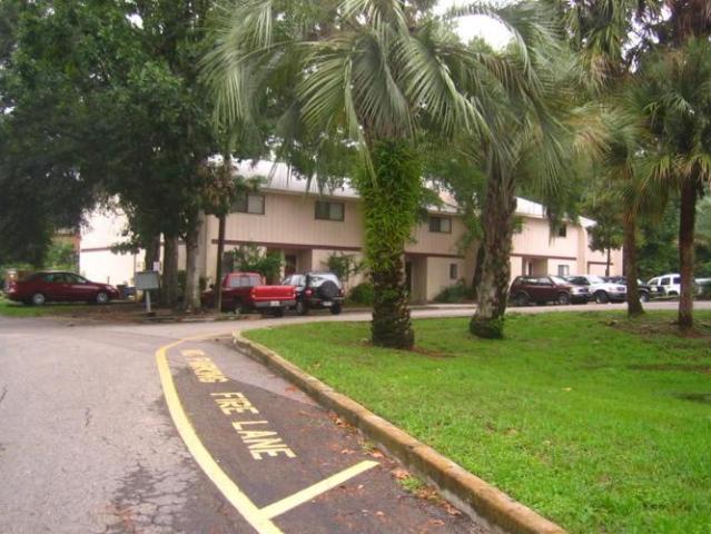 $1000 / 3br 3ba ~ move in July/August and get this great DEAL 2 min from UF and Shands map