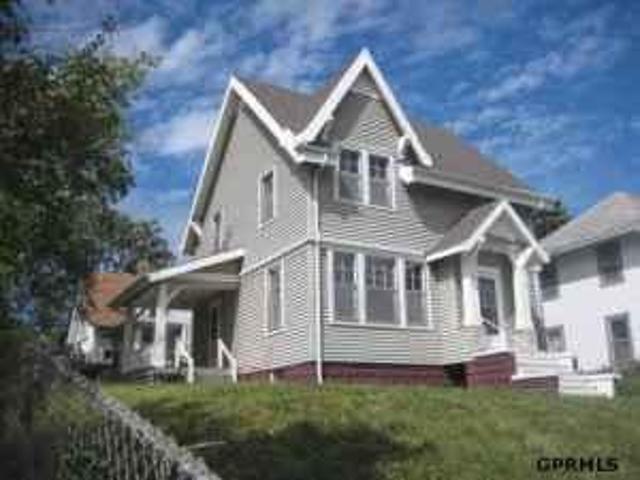 $1000 / 3br Minutes from UNMC 824 S 36