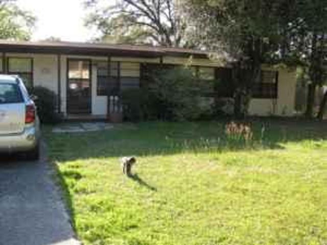 $1000 / 3br Spacious 1300 SF 3 bedroom house in great location Gainesville