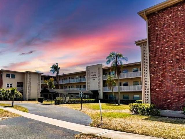 1000 49th St #102, Saint Petersburg, FL 33710