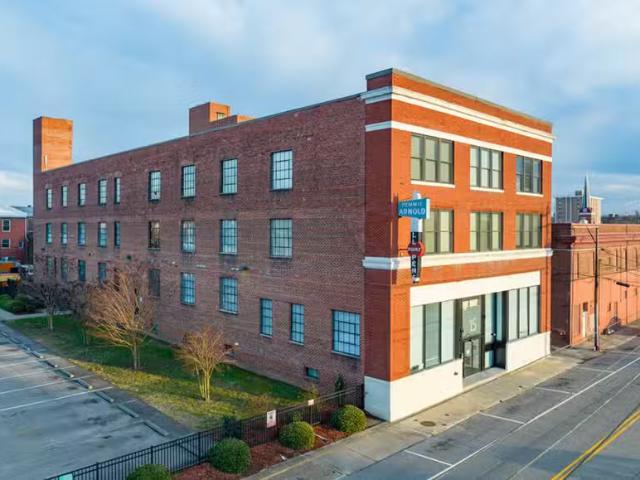 1000s Two Bedroom The Lofts at Union Pen