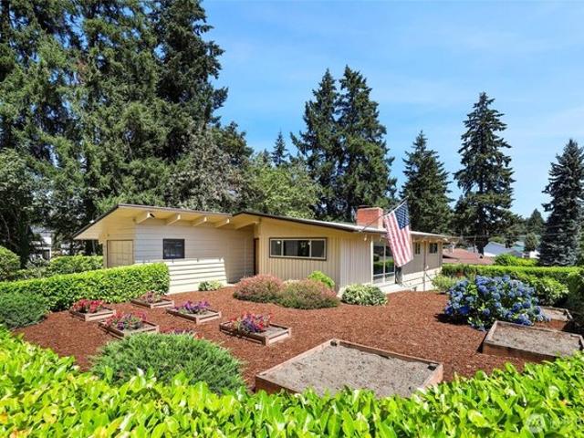 10013 Barnes Ln S, Tacoma, WA 98444