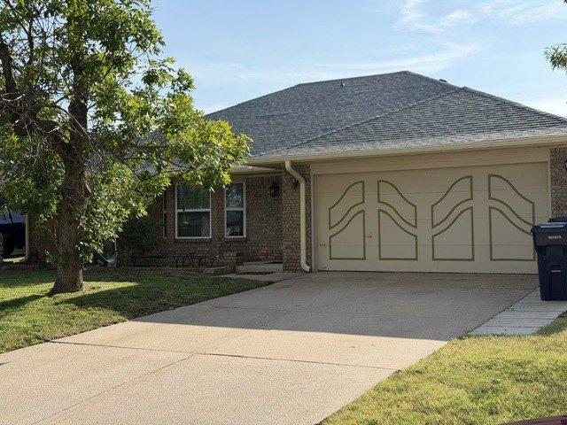 10013 Carnie Cir, Yukon, OK 73099