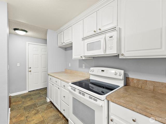 10010 Golden Given Road E # 4