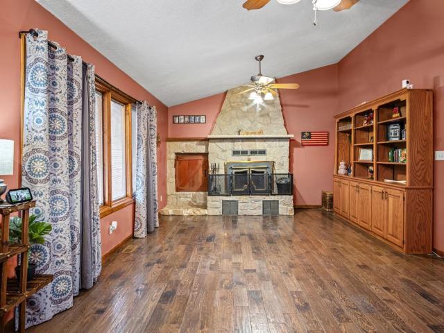 10010 Hwy K 16, Holton, US, KS