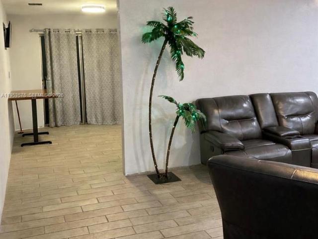 10010 SW 161st St, Miami, FL 33157 | MLS #A11953