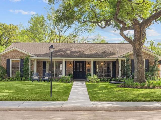 10011 Burgoyne Rd, Houston, TX 77042