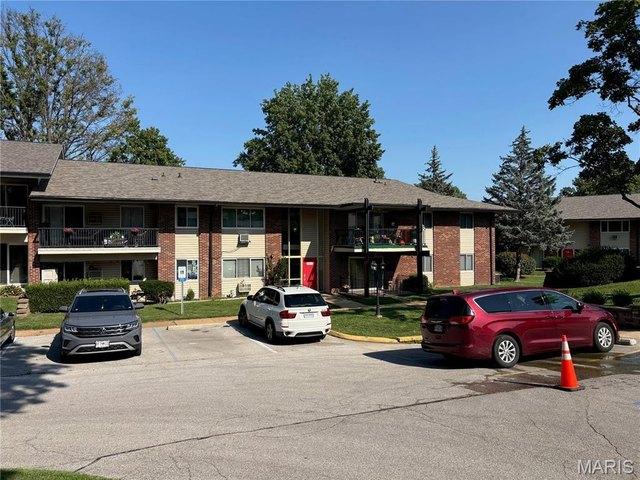 10011 Echoridge Ln Unit G, Mehlville, MO 63123
