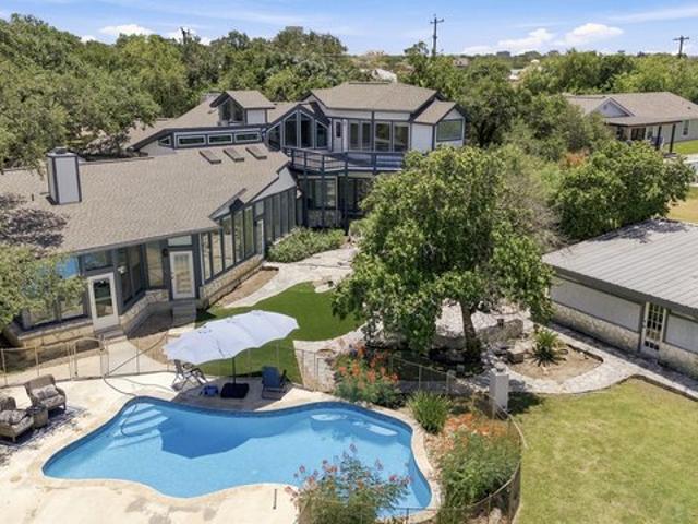 10011 Southwell Rd, San Antonio, TX 78240