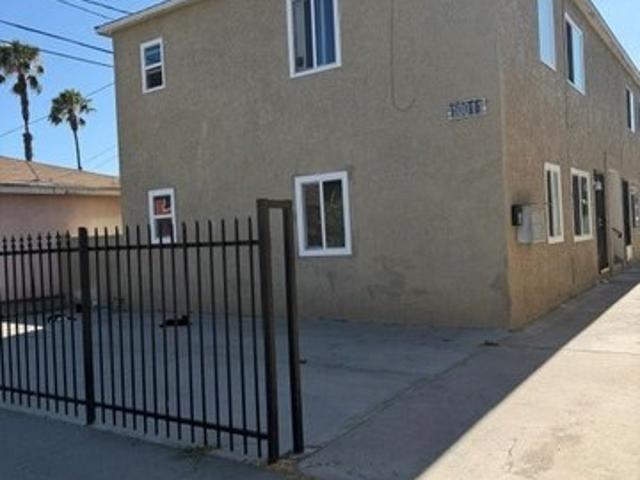 10011 State St, Lynwood, CA 90262
