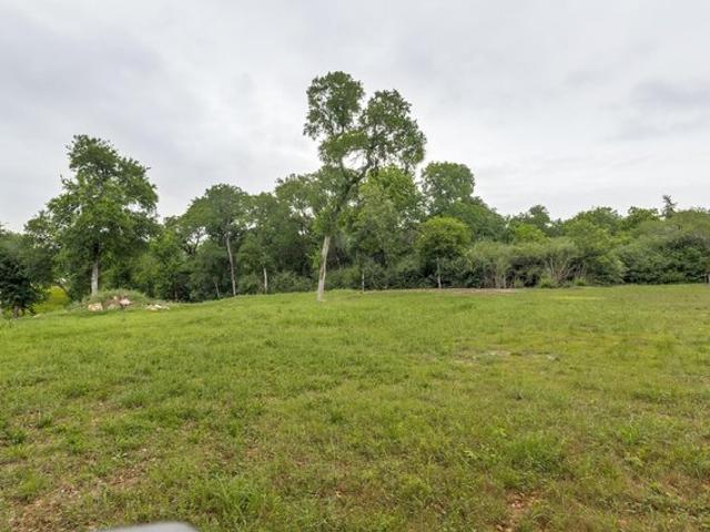 10011 Surrey Oaks Dr, Dallas, TX 75229