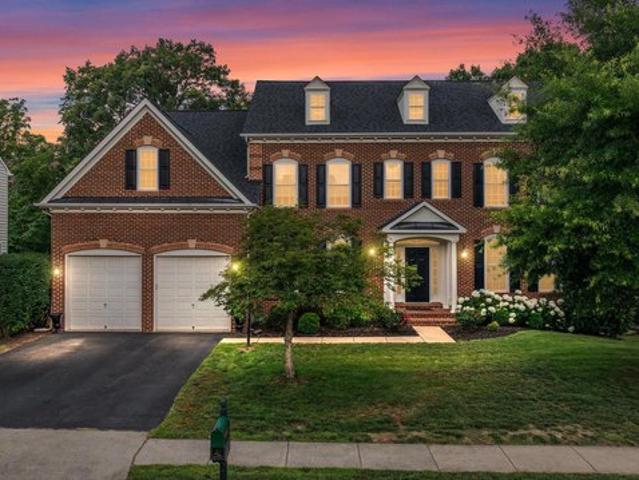 10012 Three Sisters Ct, Bristow, VA 20136