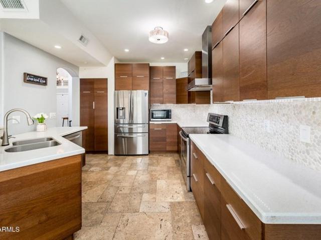 10012 E Capri Ave, Mesa, AZ 85208
