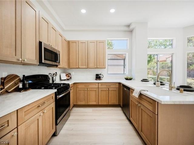 10017 Bundella Dr, Las Vegas, NV 89134