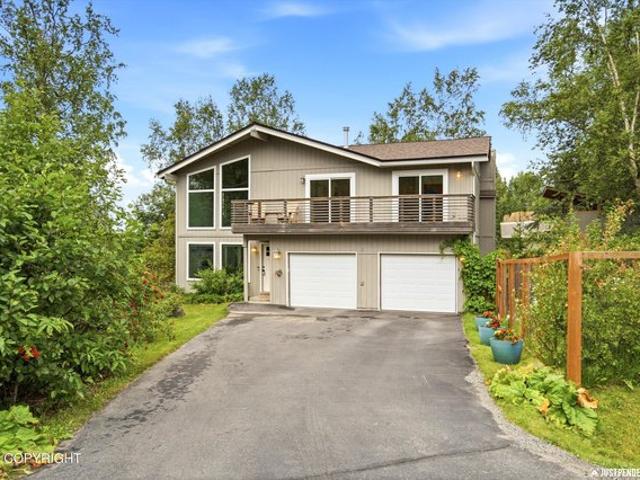 10014 Main Tree Dr, Anchorage, AK 99507