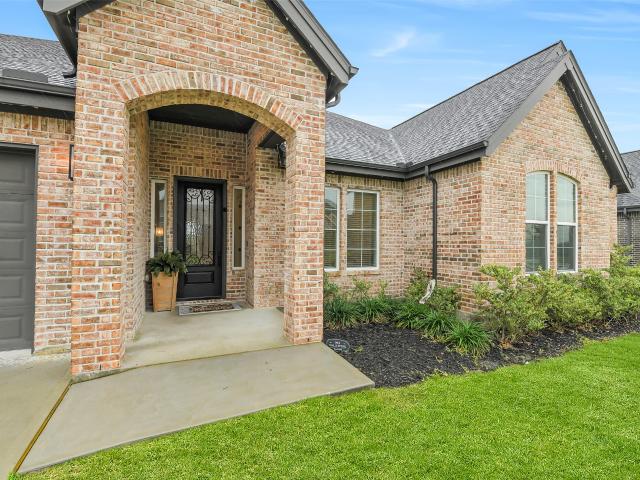 10015 Goliad Drive