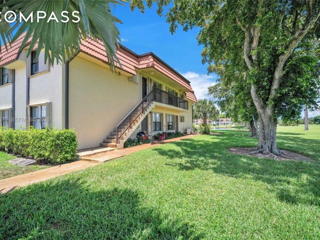 10015 NW 4th St 203, Pembroke Pines, FL