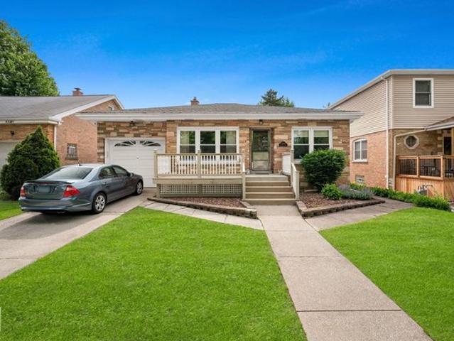 10016 S Clifton Park Ave, Evergreen Park, IL 60805