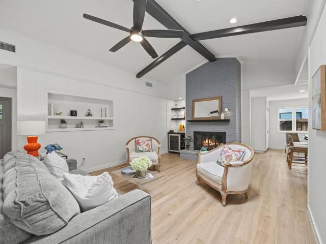 10018 Cromwell Drive