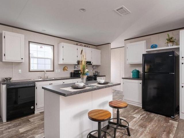 10018 S Xavier St, Conroe, TX 77303